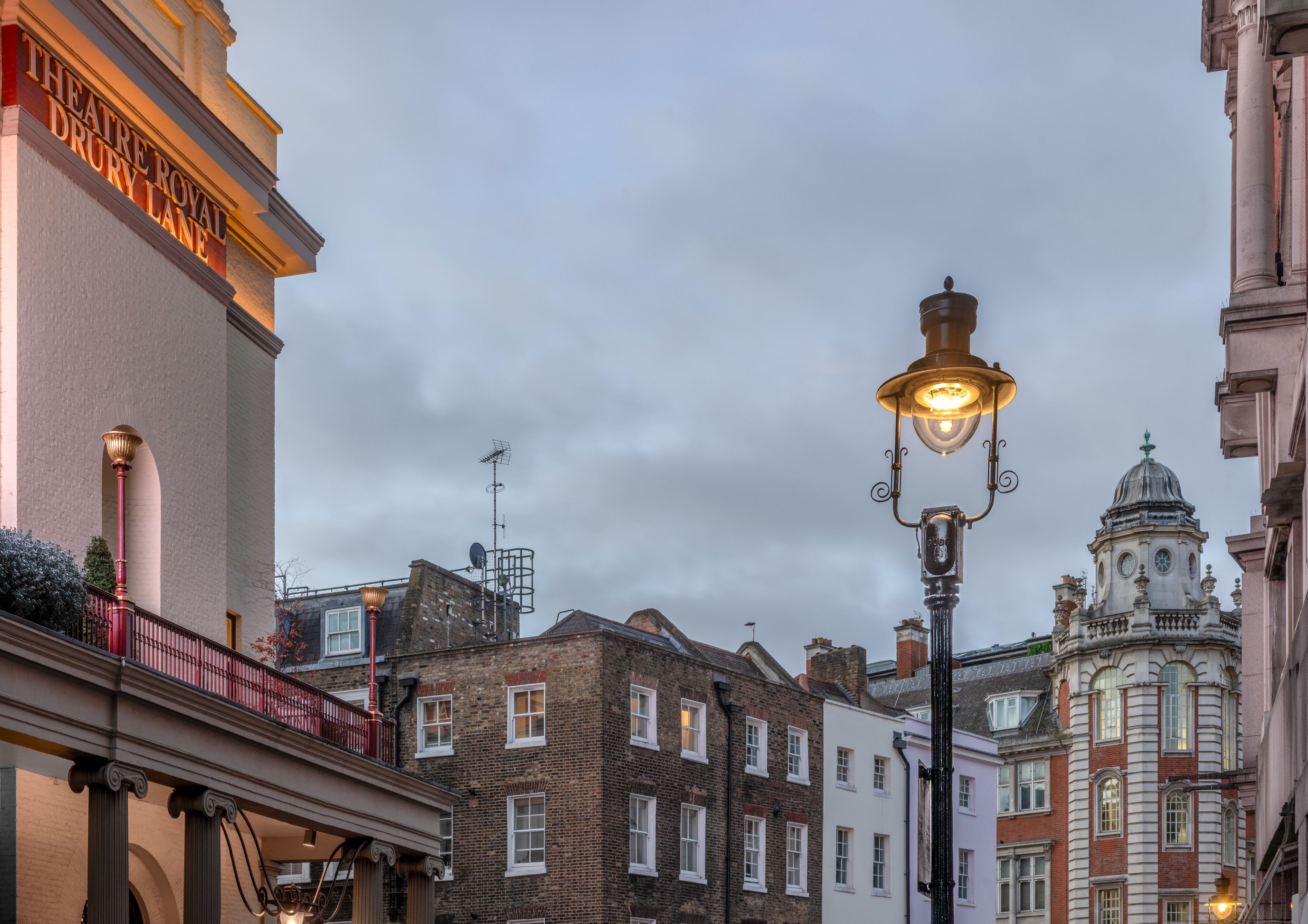 Listing London's Gas Lamps